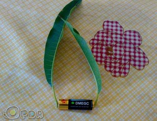 nge-charge Handphone Pake daun ~ Cerita Rumput Liar