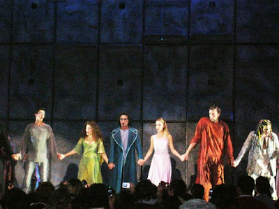 Caracteristica: MUSICAL