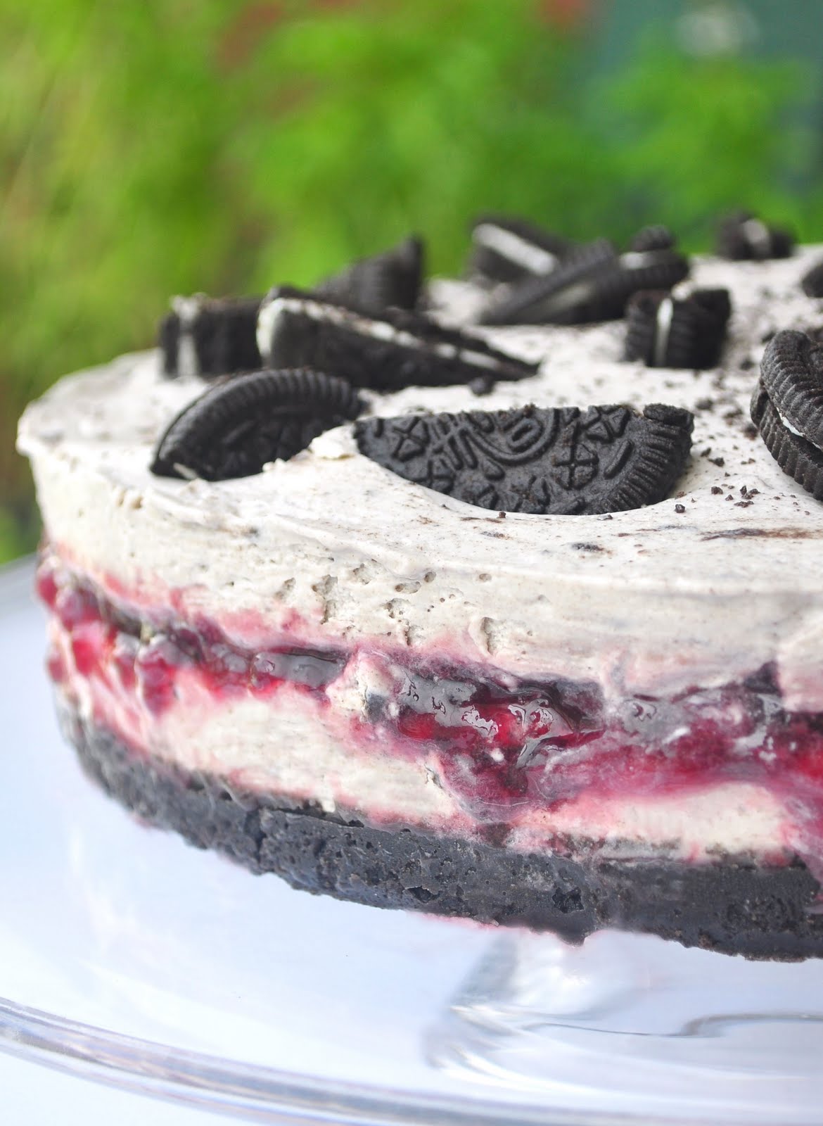 a spoonful of sugah: No-Bake Oreo Cheesecake with Boysenberry Jam