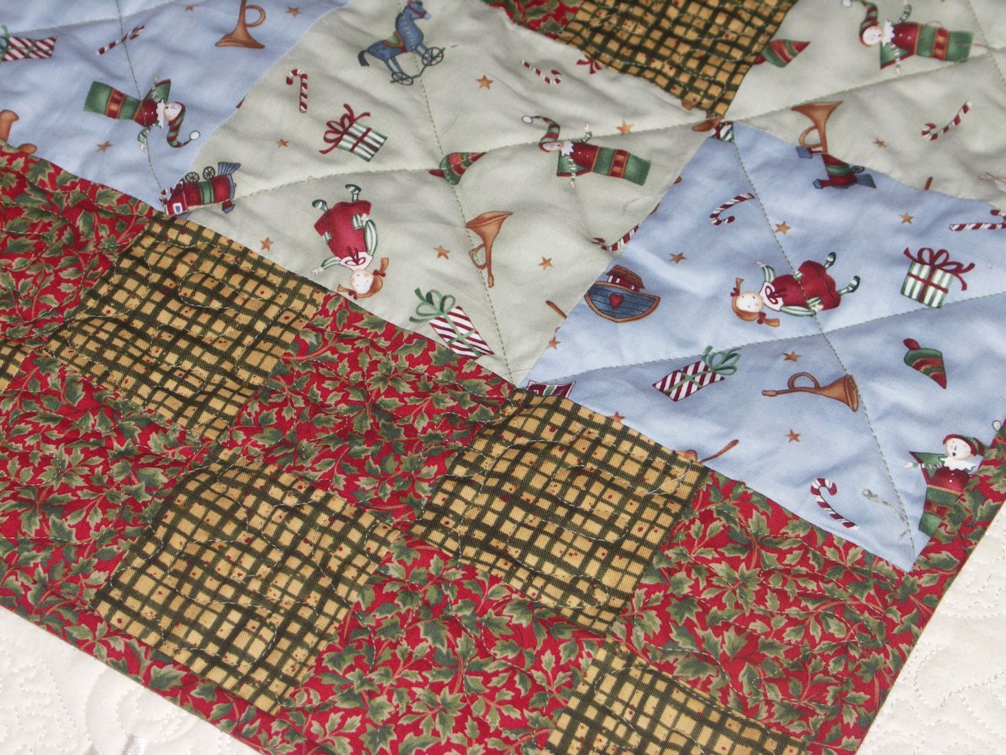 Quilts SB: Q58 – Christmas Quilt – PJs & Packages