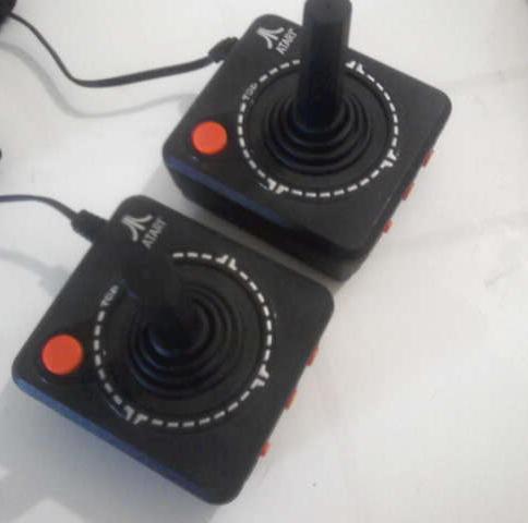 Mi Colección de Videojuegos.: Controles Atari Joystick Plug & Play de ...