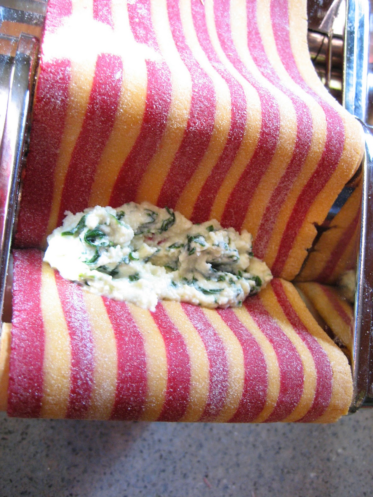 Homestyle Vegetarian Cooking: Striped Pasta (Linguine & Ravioli)