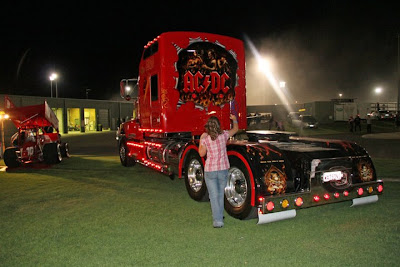 lascampanasdoblanporbon: Watsons Racing - AC/DC Truck