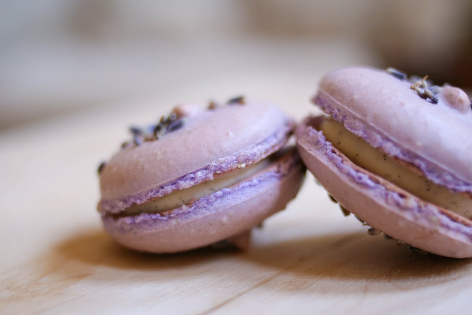 Une-deux senses: Lavender & Vanilla Bean French Macarons