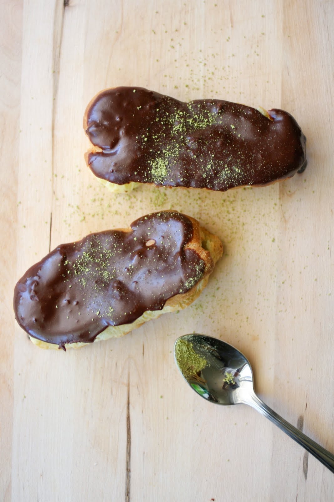 Une-deux senses: Matcha Custard Eclairs with Chocolate Ganache