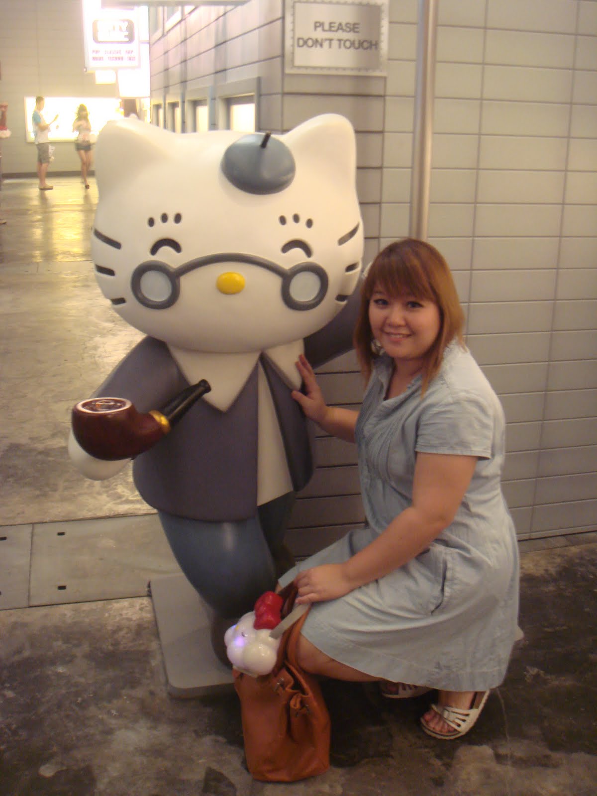 ** Welcome to my World**: Hello Kitty lab