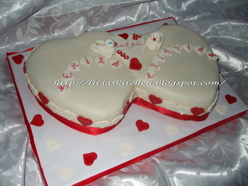 Livia`s Kitchen: Tort Inimi