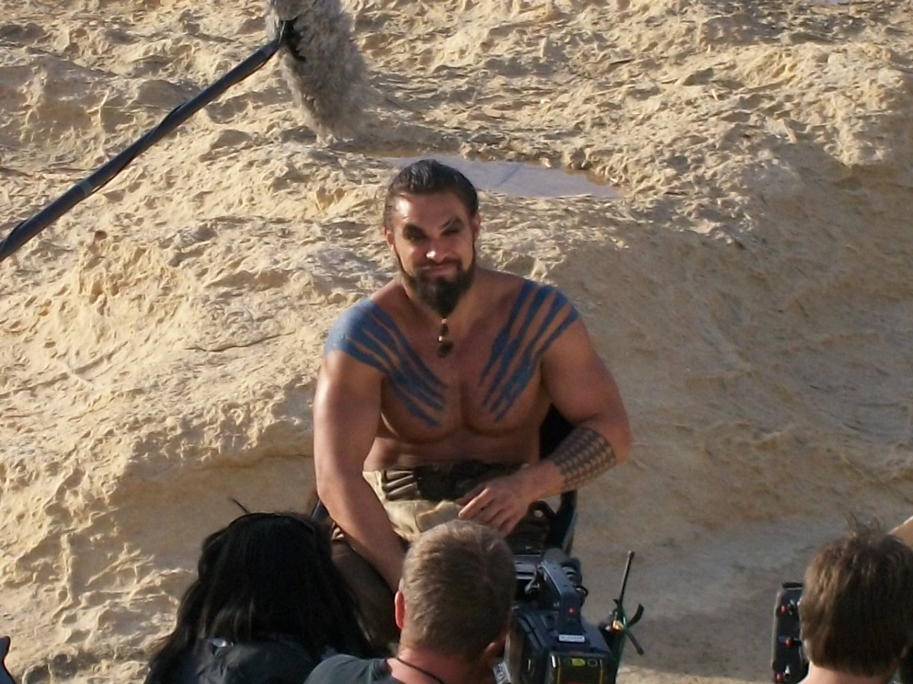 Game of Thrones Brasil: Fotos dos bastidores revelam Khal Drogo
