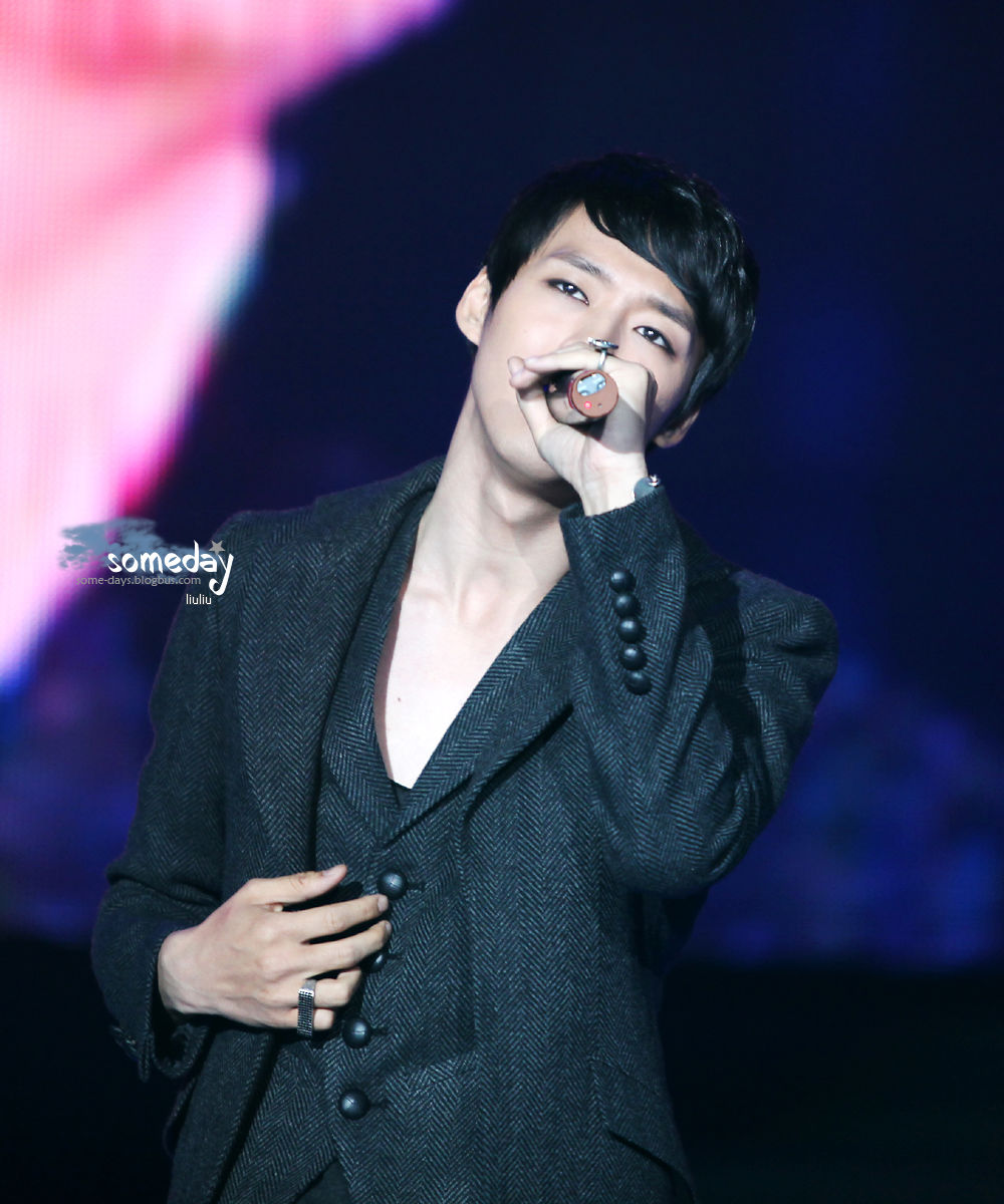 thebeginner: [photos] 101107 JYJ at Shanghai Showcase 3