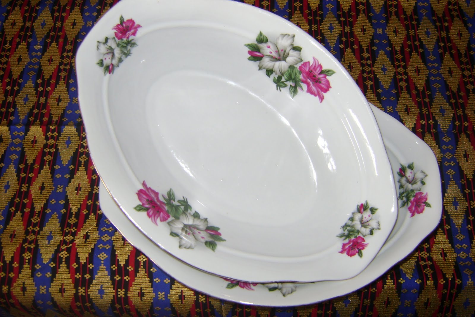 WARISAN NENEK: Pinggan Bunga Kangkung