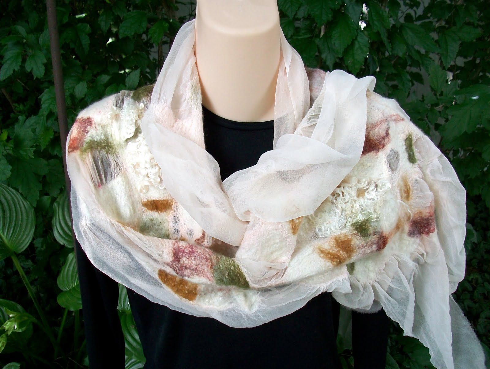 Hooked On Felt: August 2010