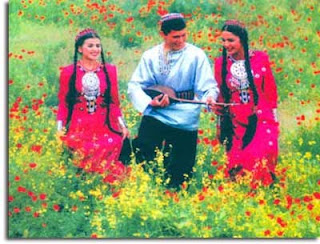 Your Daily Read: Traditional Turkmen house by Anita