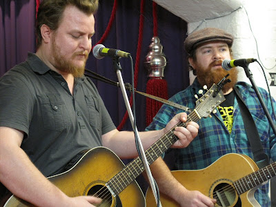 Cat Politics: Van Walker plays his new CD The Last Record Store