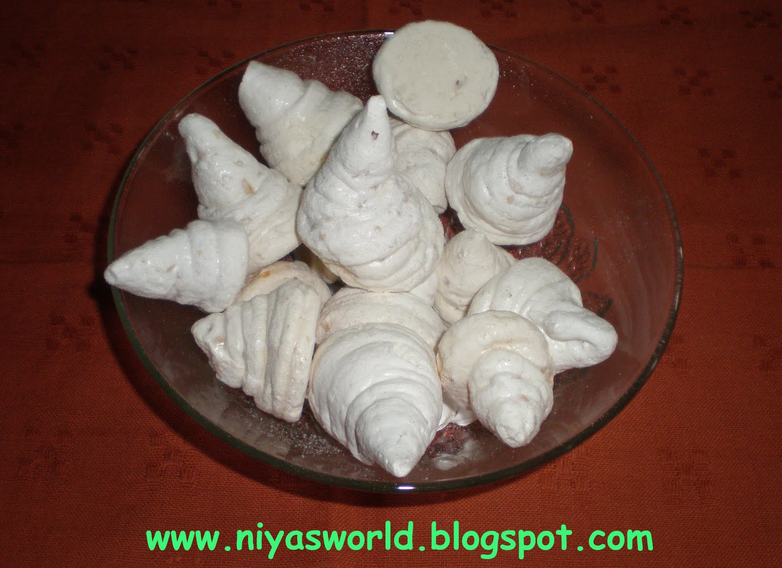 Niya's World: Cashew nut Macaroons of Tuticorin / Thoothukudi