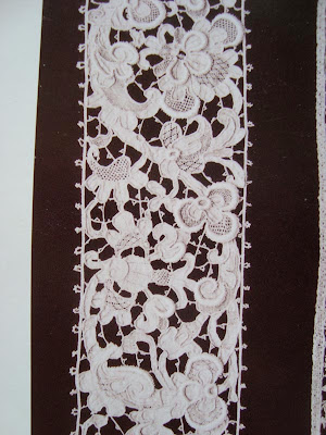 Morgaine Le Fay antique Textiles and More: Venetian Rose point ...