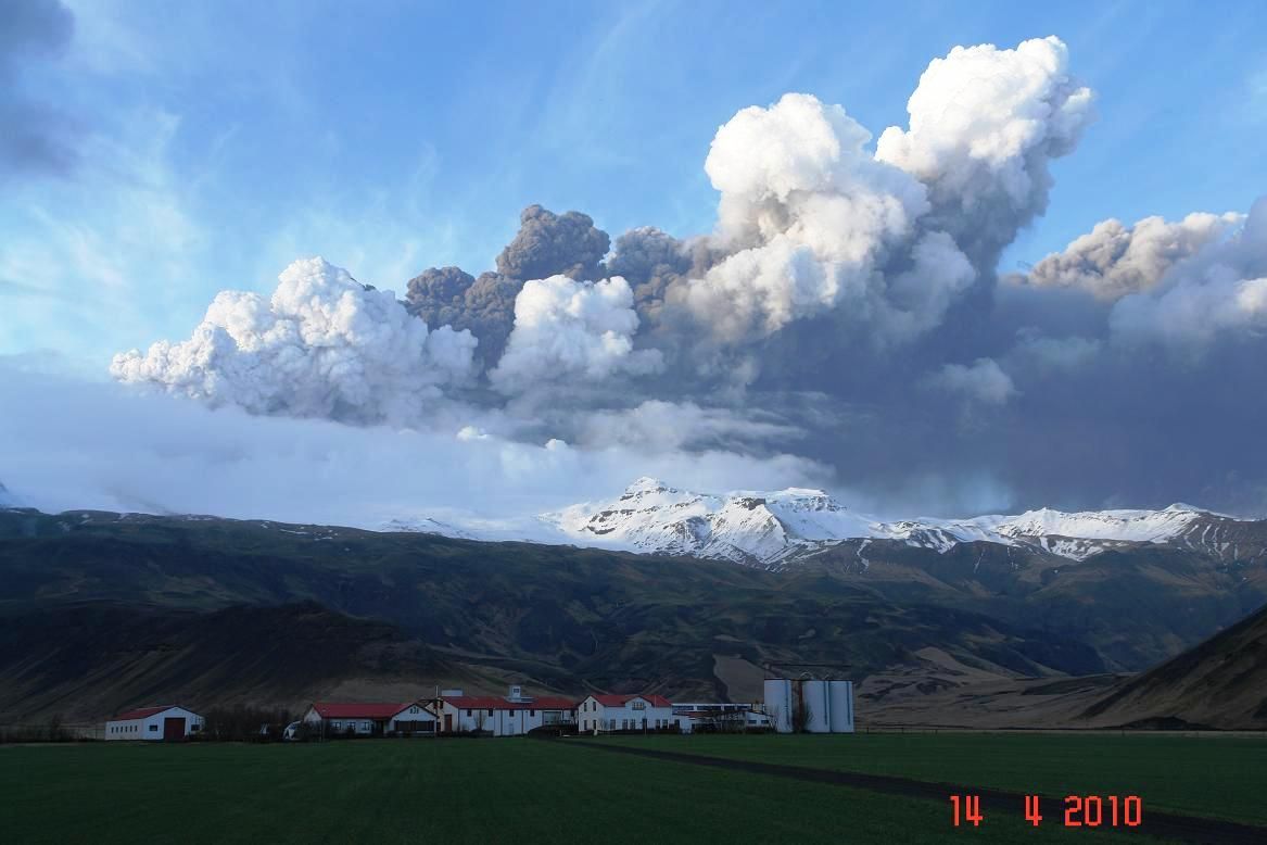 Volcano Ash Plume from Iceland comes to Northern Europe