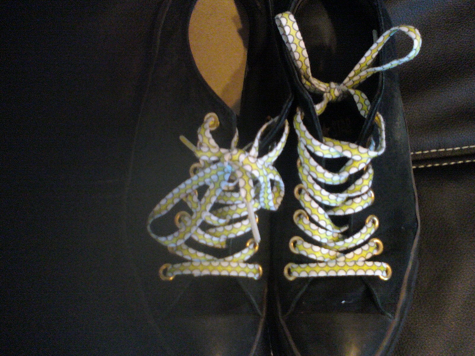 4MyPeople: Converse Shoes meets Original Fake shoe laces