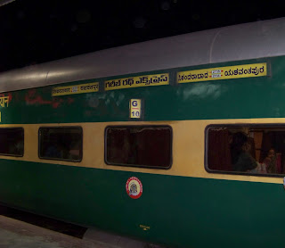 Pravin Blogs...: No-Frills AC Train - Garib Rath