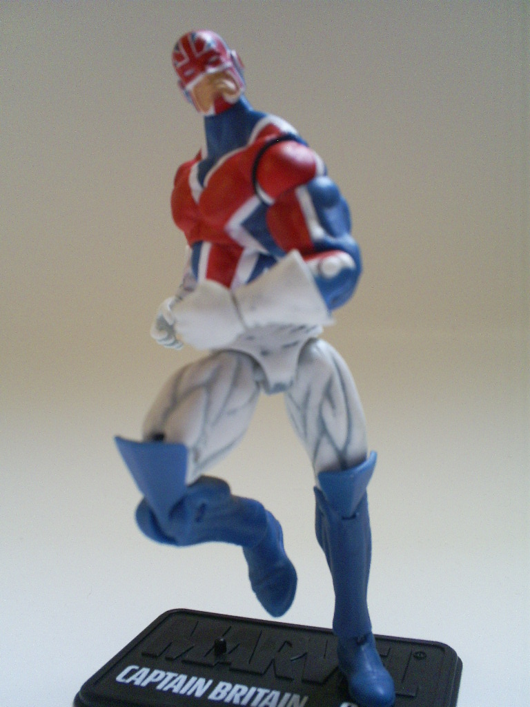 That Figures: REVIEW: Marvel Universe's Captain Britain
