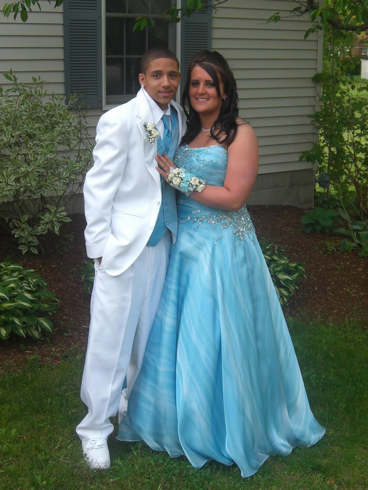 Rants of a Middle-aged Suburbanite: McDowell High School Prom 2010