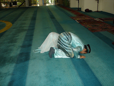 30+ Gambar Orang Sujud Di Alam, Inspirasi Terbaru!