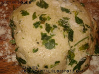 FOOD CAPITAL: Besan Parathas-healthy bread with fenugreek!!!