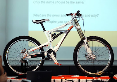 Hagoromo: 2010 KTM Aphex