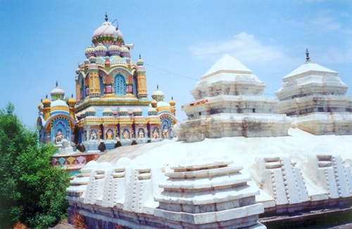 Travelogue Unlimited: Pandeshwar Temple: A Photo Feature