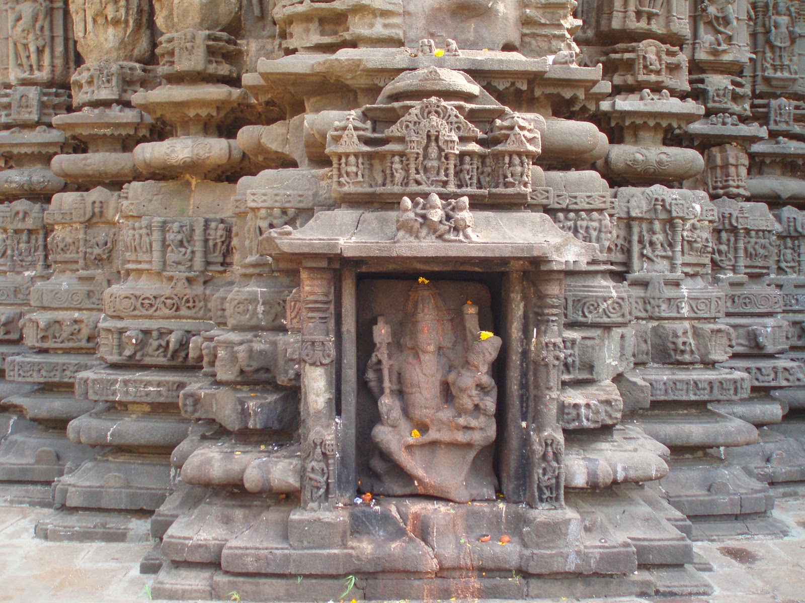 Travelogue Unlimited: Ambarnath Temple : A Photo Feature