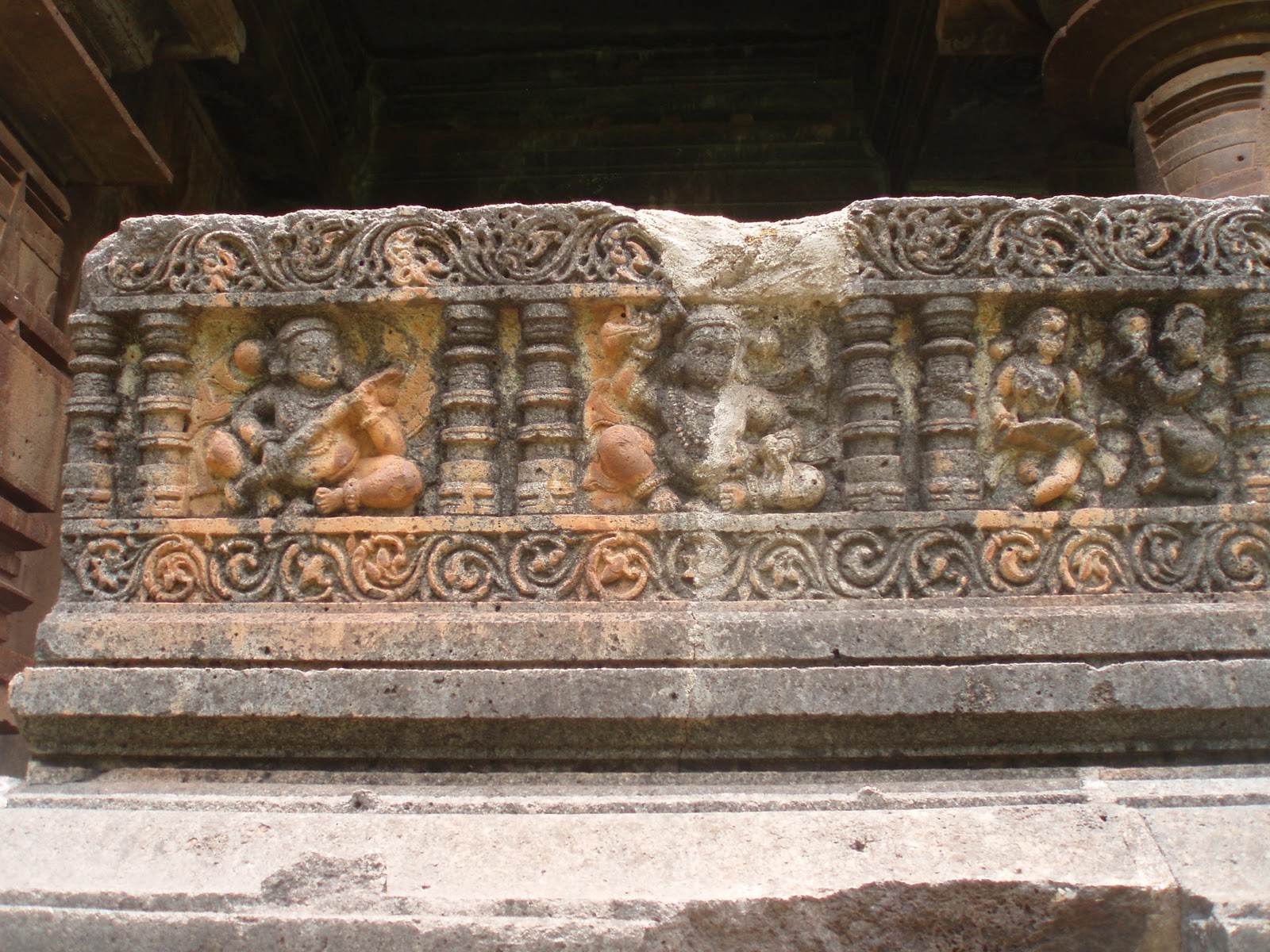 Travelogue Unlimited: Kamal Basadi and Belgaum Fort : A Photo Feature