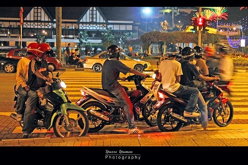 dotsnodds.blogspot.com: The Mat Rempits need a break, and so do I