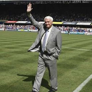 Ipswich & Newcastle Pay Respects To Sir Bobby Robson With Commemorative ...