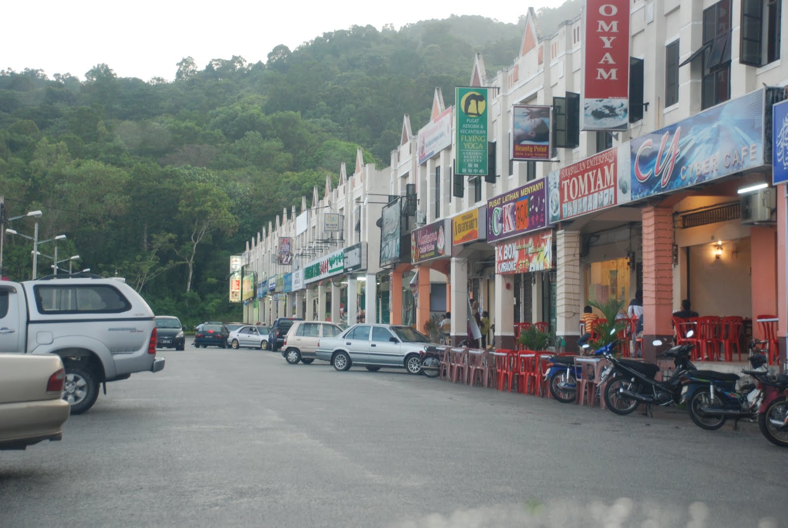 HOMESTAY SERI MERU, TAMAN MERU, IPOH, PERAK: PUSAT KOMERSIAL TAMAN MERU 2B