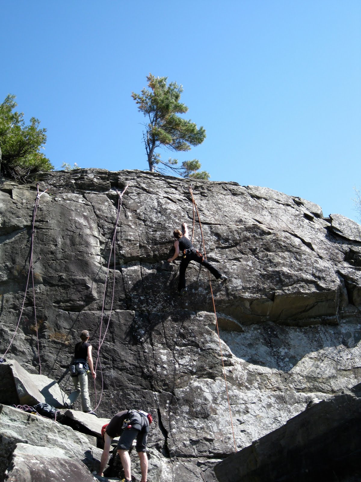 Escalade de rocher au Québec / Quebec rock climbing: le jour le plus ...