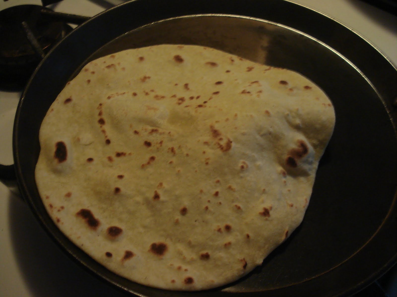 Roti, Chapati, Indian Flat Bread ~ Desi Zayeka