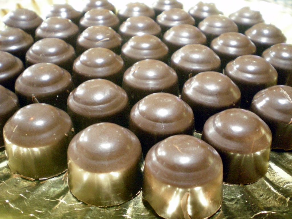 GENOVES PASTELEROS, DULCES ARTESANOS: Bombones artesanos.