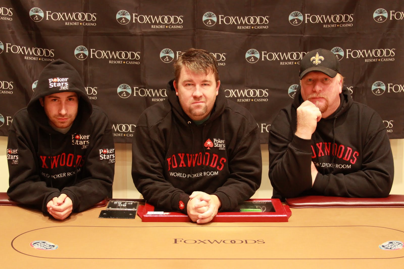 Foxwoods Poker: Jonathan Duhamel Gets the Cards In the Air