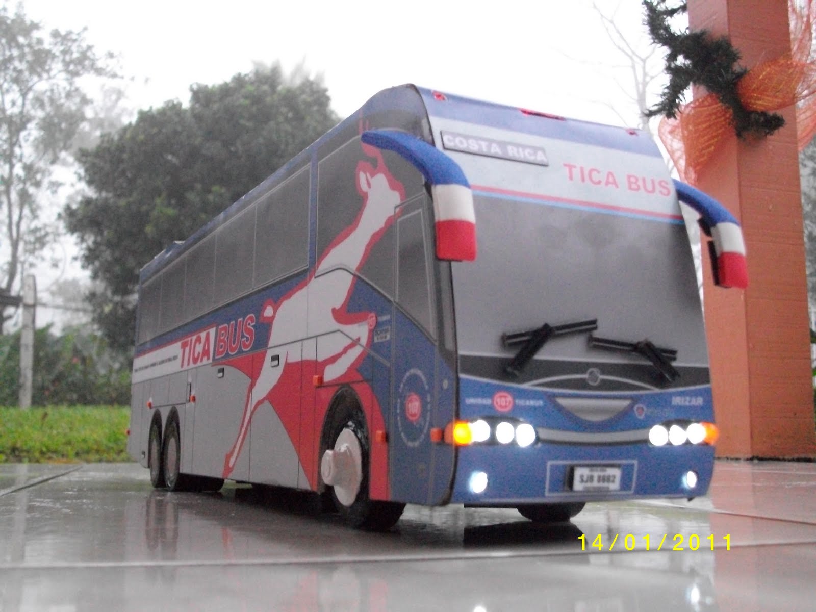 Autobuses a Escala: Tica Bus Terminado - Irizar Century con nuevo ...
