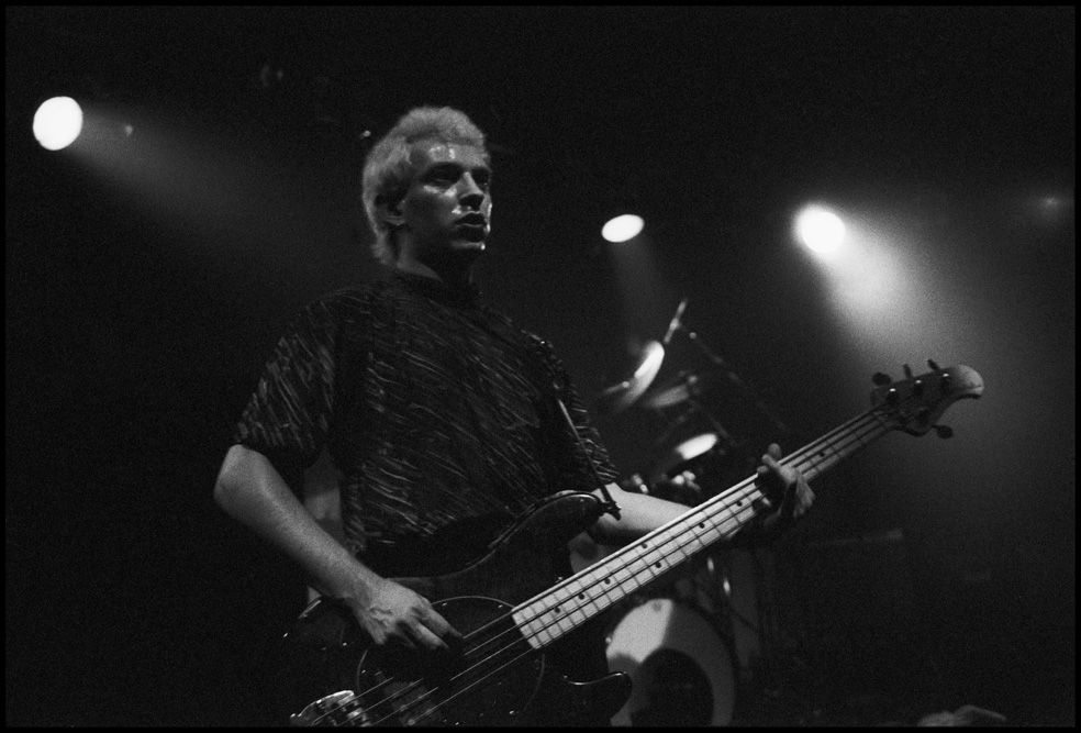 Point That Thing: cracking through the walls: siouxsie & the banshees 1983