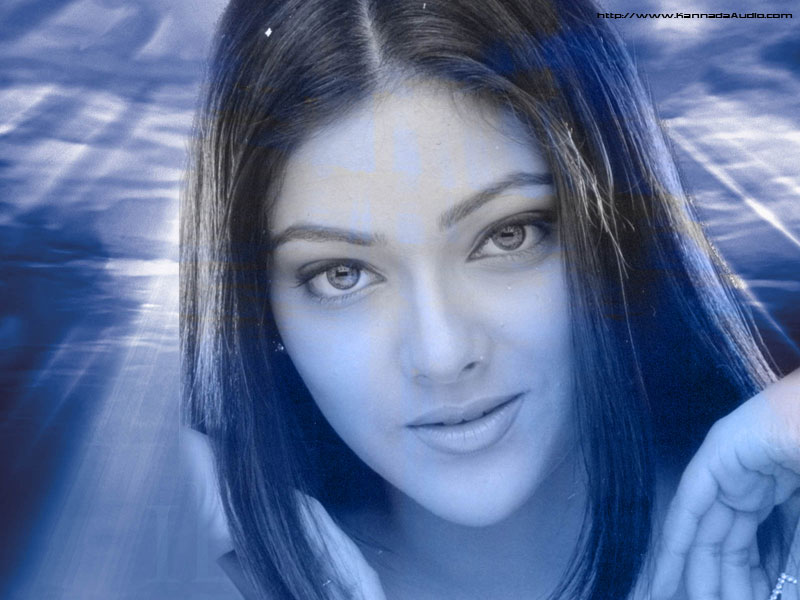 All wallpapers4u: Get Abirami Stills, Abirami Pictures, Abirami Images