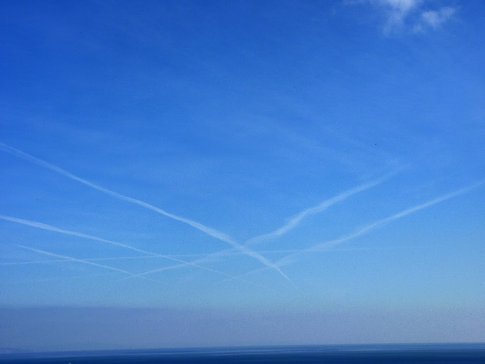 Σκεψεις, ηχοι και εικονες: December 2010