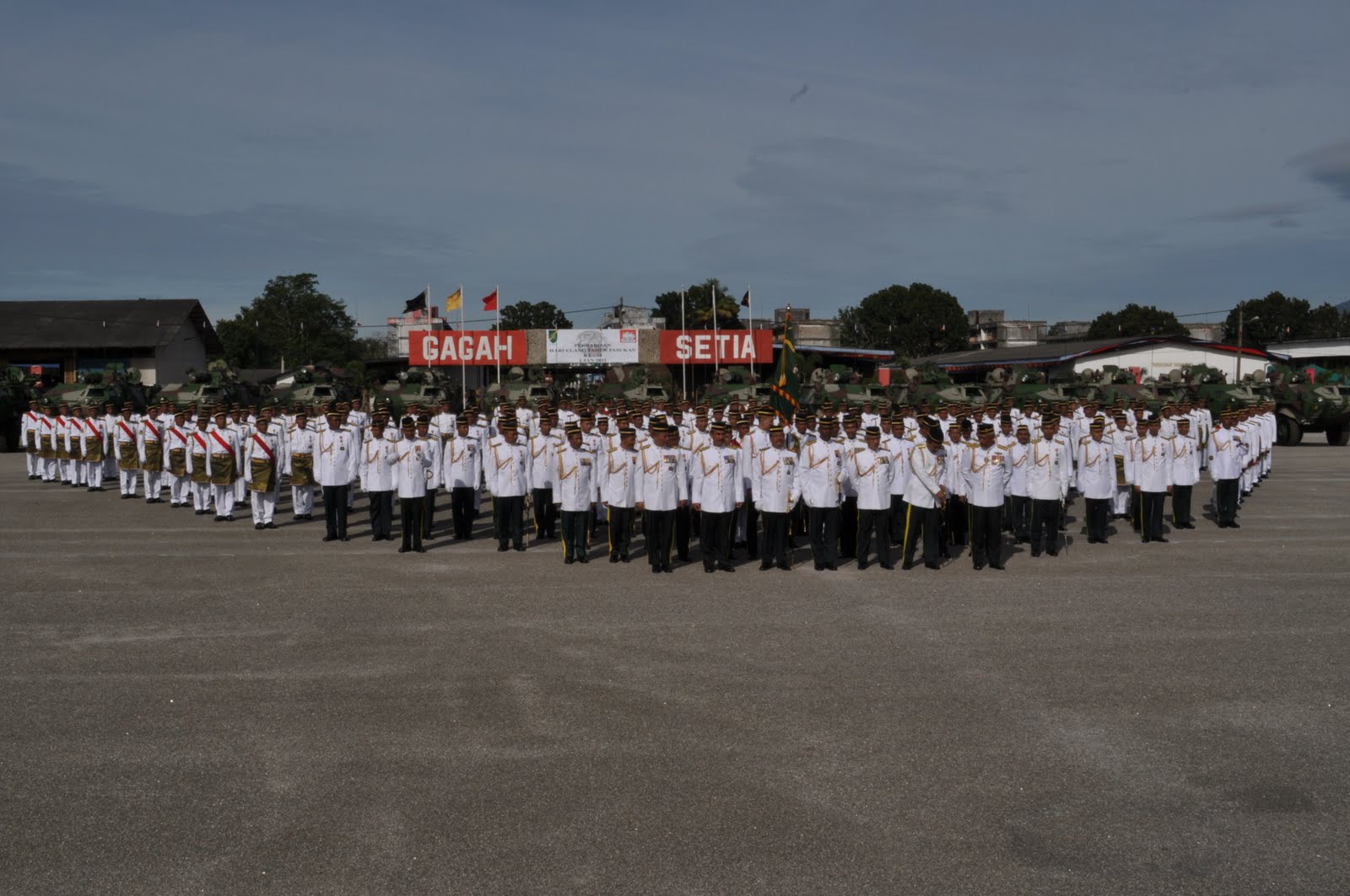 I SPREAD MY WINGS AND I LEARN HOWTO FLY ALTOUGH IT'S NOT EASY ...