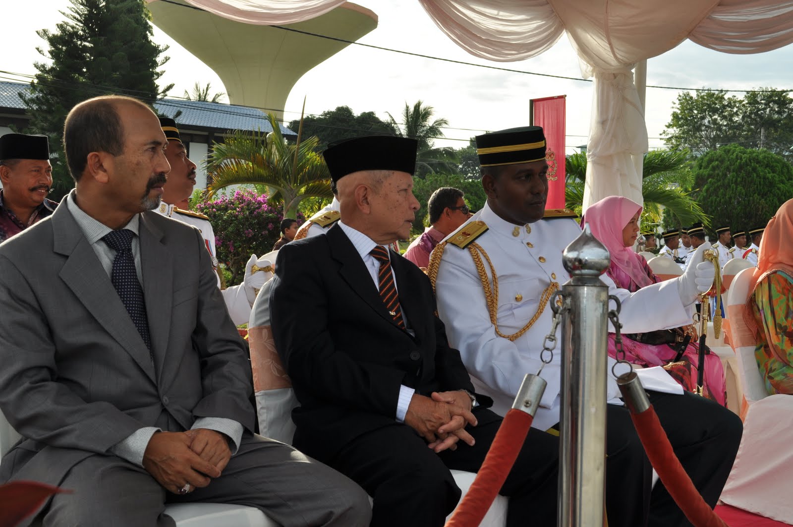 I SPREAD MY WINGS AND I LEARN HOWTO FLY ALTOUGH IT'S NOT EASY ...