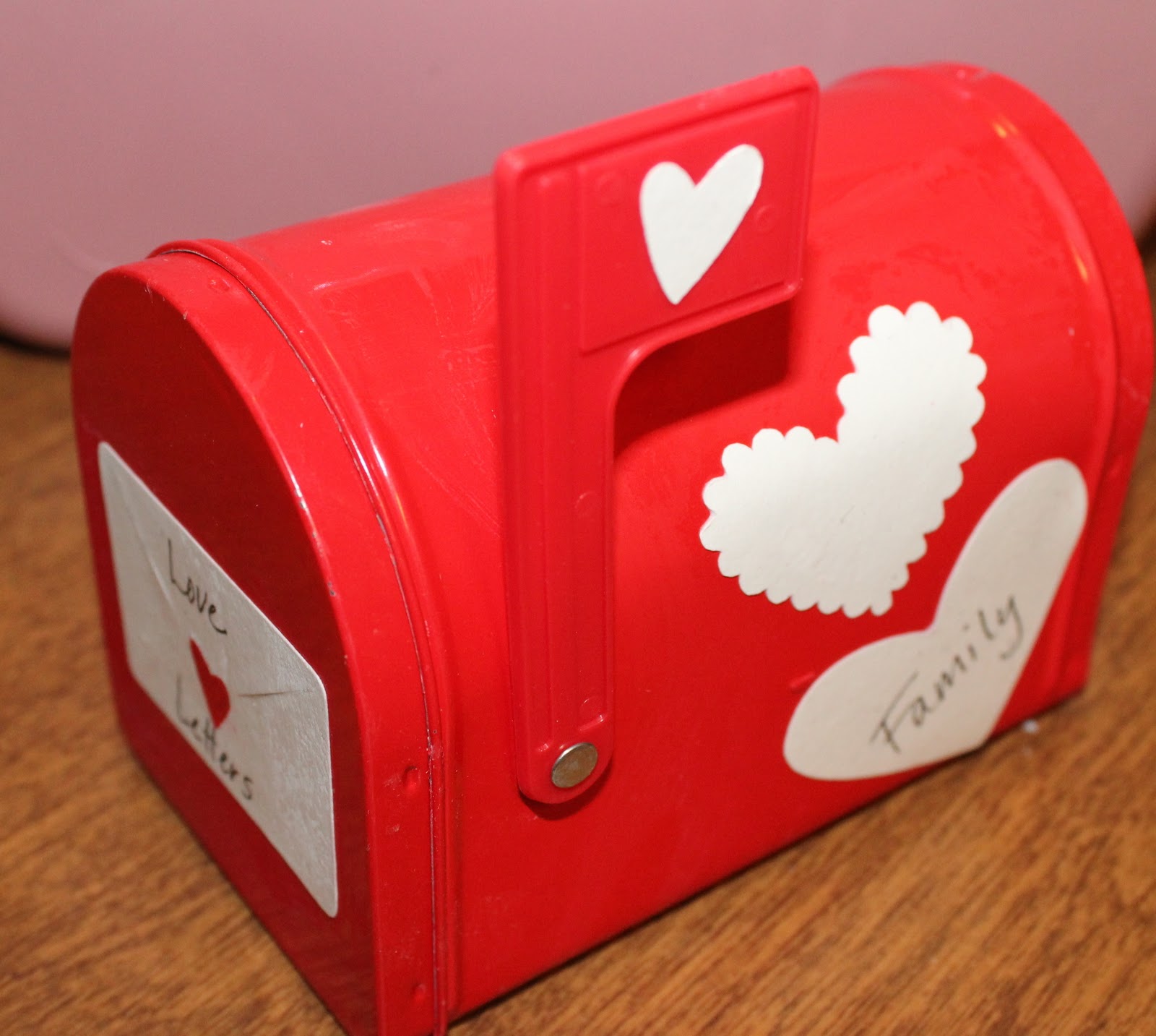 Family Love Letters in a Valentine's Mailbox! - Mom Endeavors