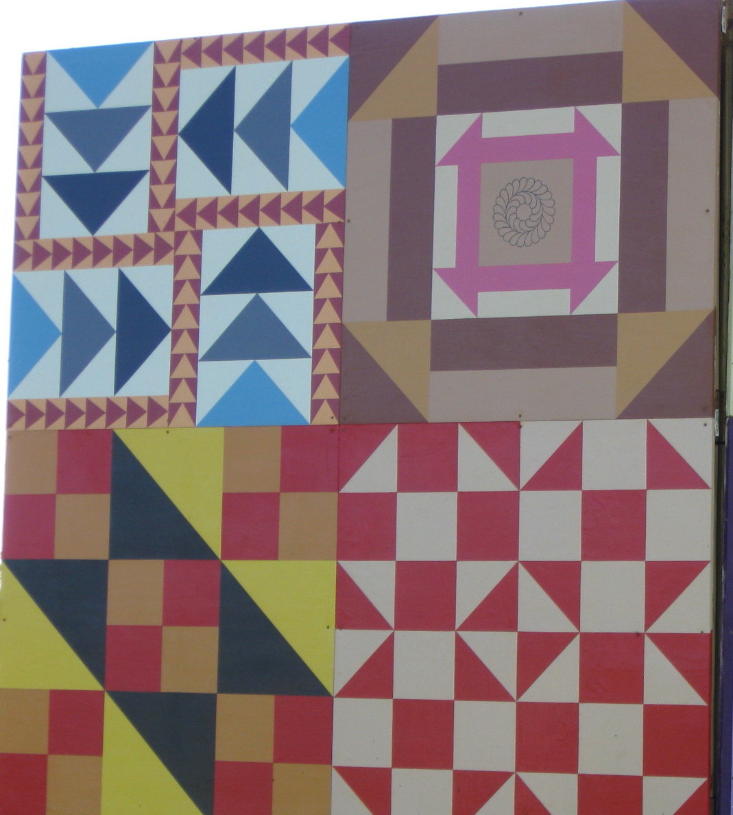 FOLKWAYS NOTEBOOK: QUILTS, UNDERGROUND RAILROAD, FOLKLORE -- Sunday ...