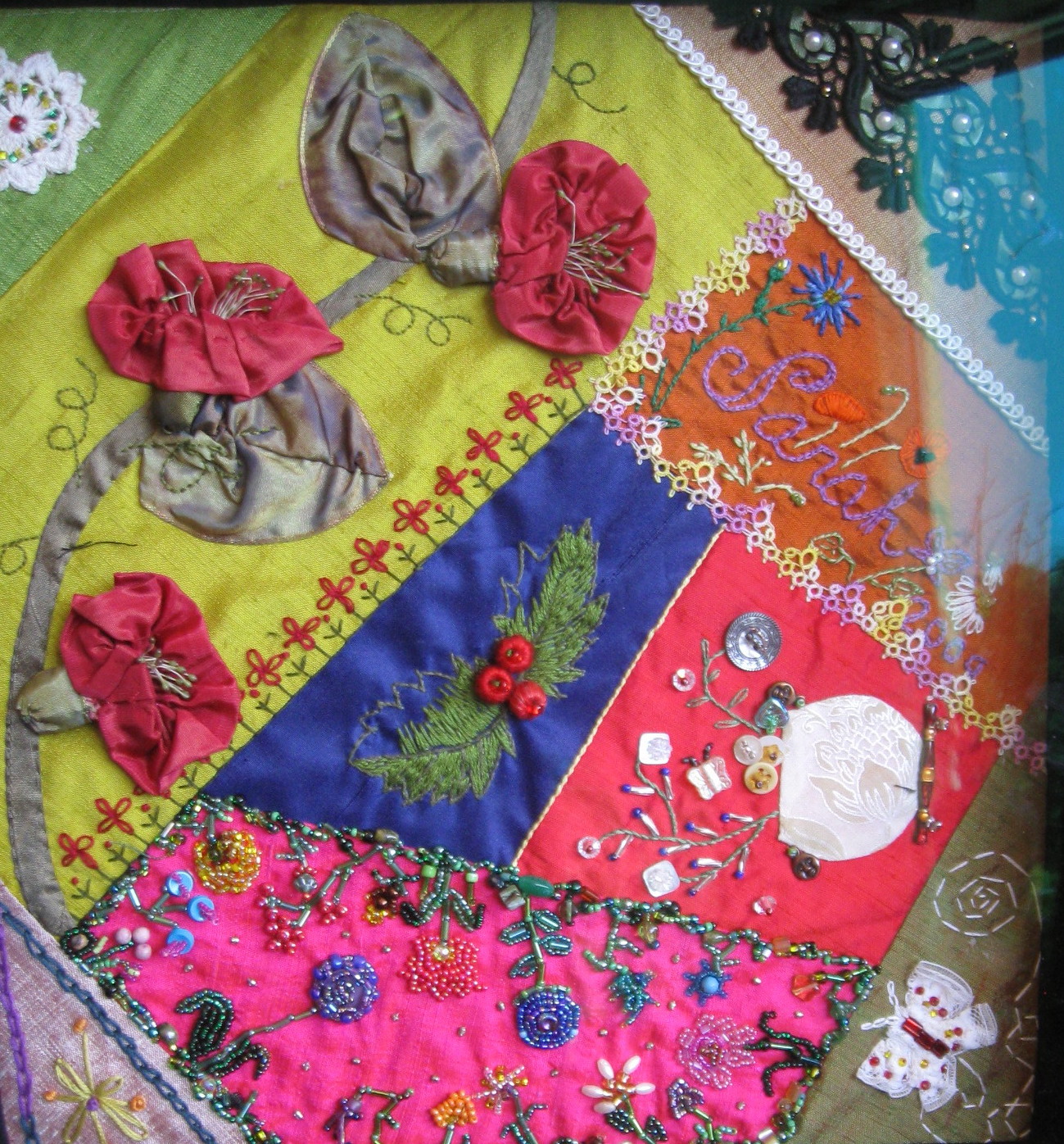 FOLKWAYS NOTEBOOK: CONTEMPORARY CRAZY QUILT BLOCKS -- ROUND ROBIN STYLE