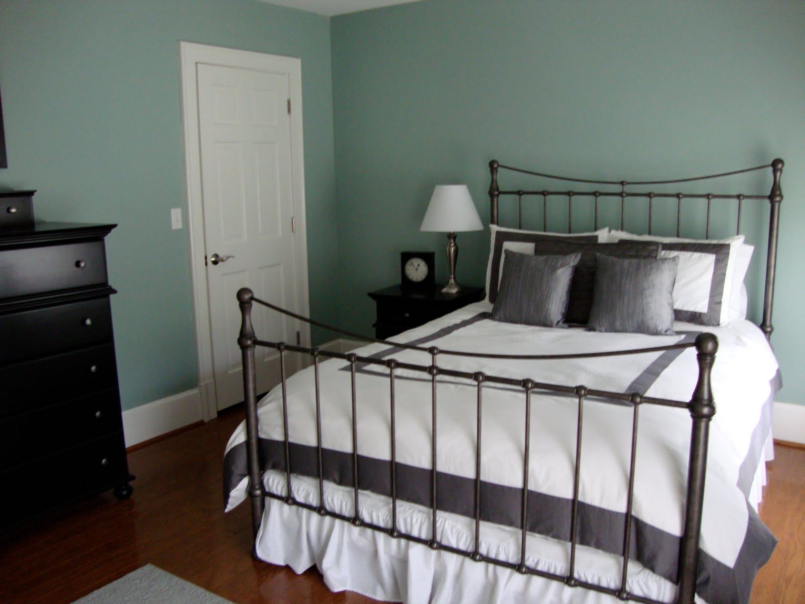 104 Ways to Make a House a Home: Bedrooms 2006-2008