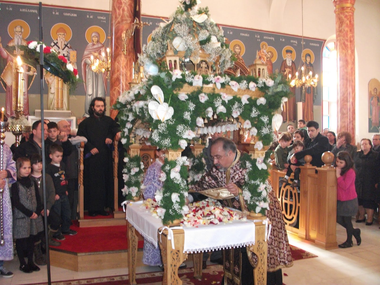 ΕΝΟΡΙΑ "ΤΡΙΩΝ ΙΕΡΑΡΧΩΝ" ΑΝΝΟΒΕΡΟΥ: ΜΕΓΑΛΗ ΠΑΡΑΣΚΕΥΗ 2010 - ΑΝΝΟΒΕΡΟ