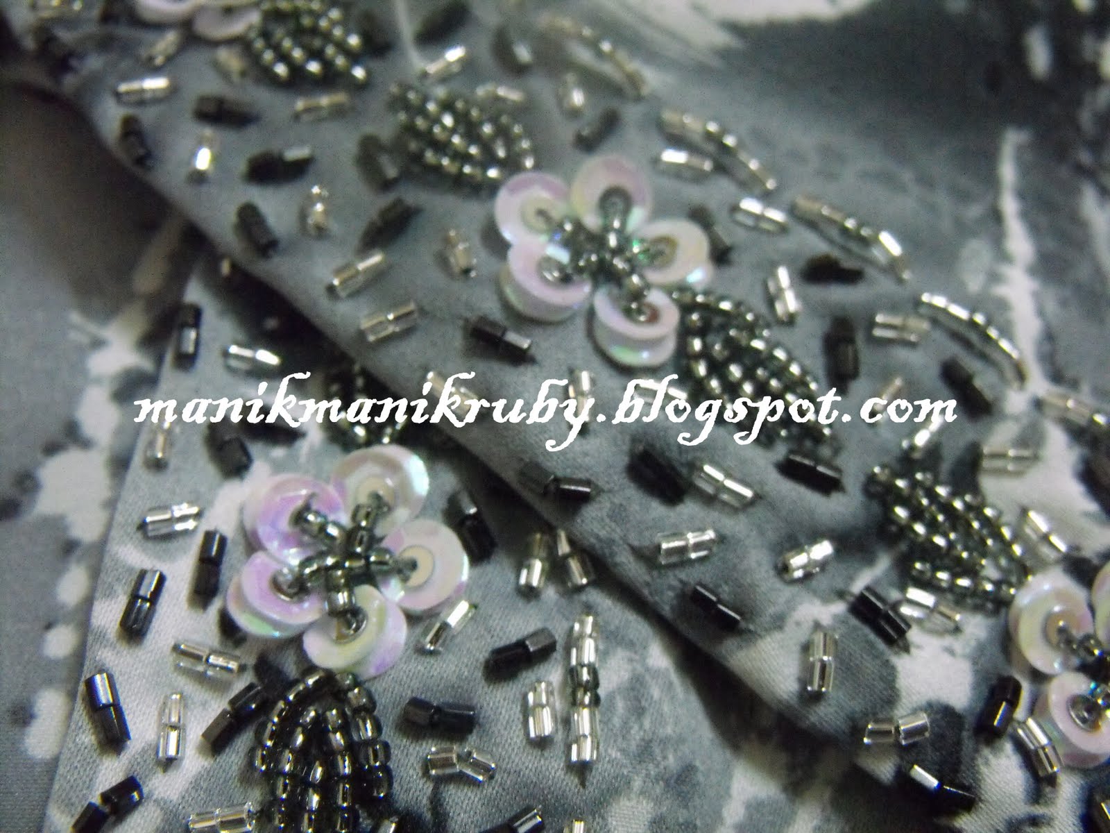 SuLaMaN MaNiK DaN LaBuCi: Koleksi Manik Tabur