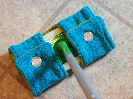 Scrimpalicious: Cooking, keeping, making, saving: DIY Swiffer Cover